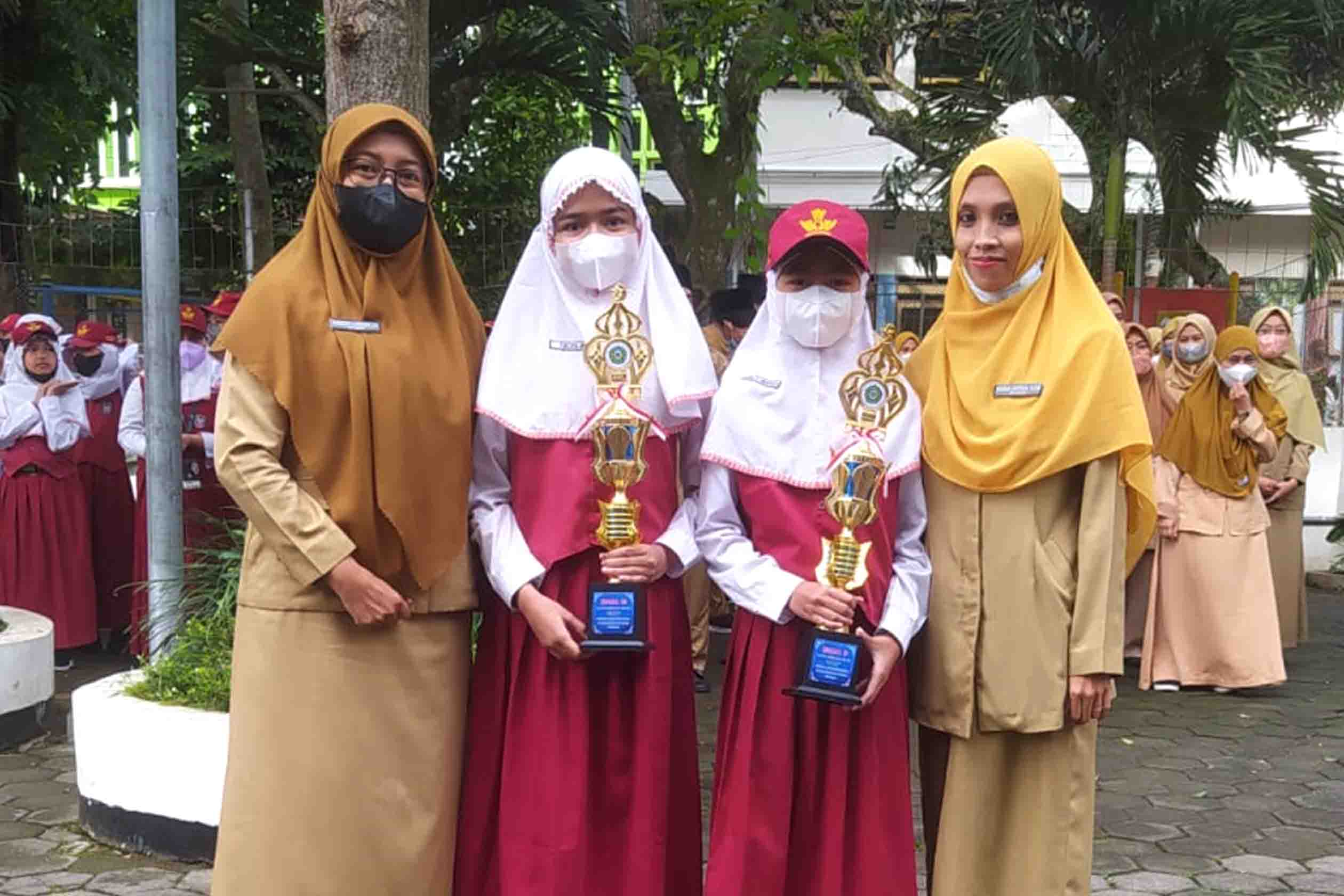 Ummu Aiman - Bersama Ummu Aiman Membangun Generasi Qur'ani